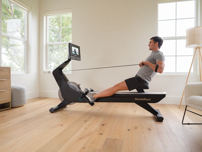 How to Use a Rowing Machine Correctly: A Step-by-Step Guide